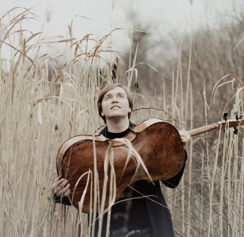 Ivan Karizna – Maestro Arts